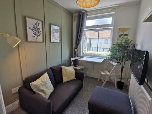 Room at Shetland Road, Bristol