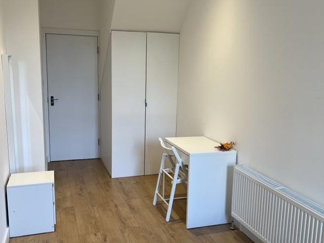 Room at Shinfield Street, Greater London