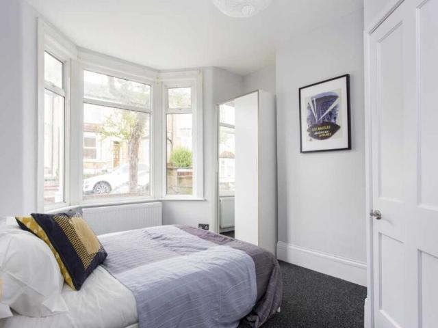 Room at Shieldhall Street, Greater London
