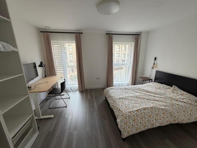 Room at Shipbuilding Way, Greater London