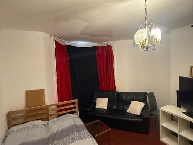 Room at Shirland Road, City of Westminster