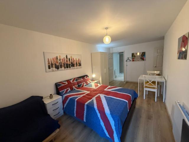 Room at Shirley Street, Greater London