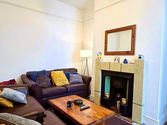 Room at Shirley Road, Cardiff