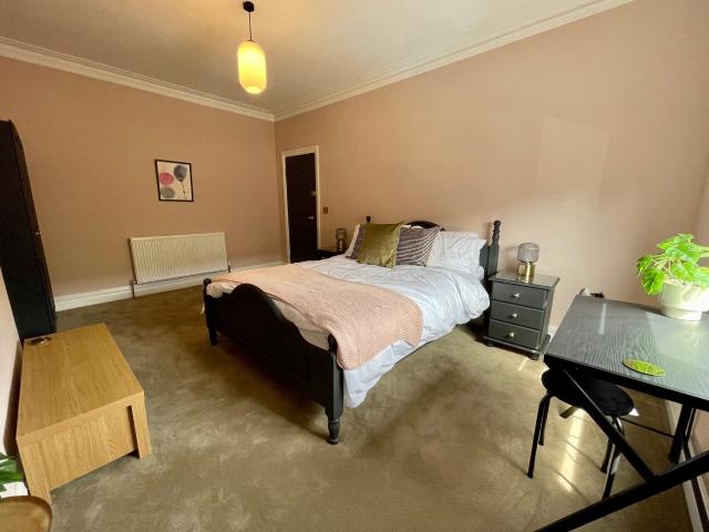Room at Sholebroke Mount, Leeds