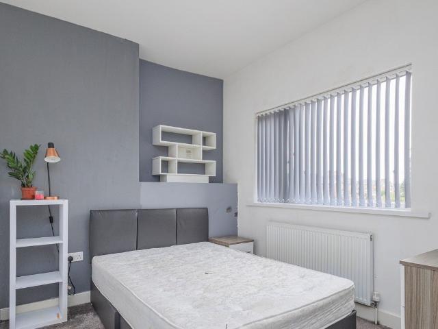 Room at Short Heath Road, Birmingham