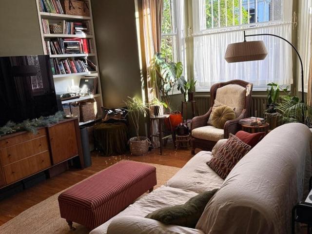 Room at Shore Road, Greater London