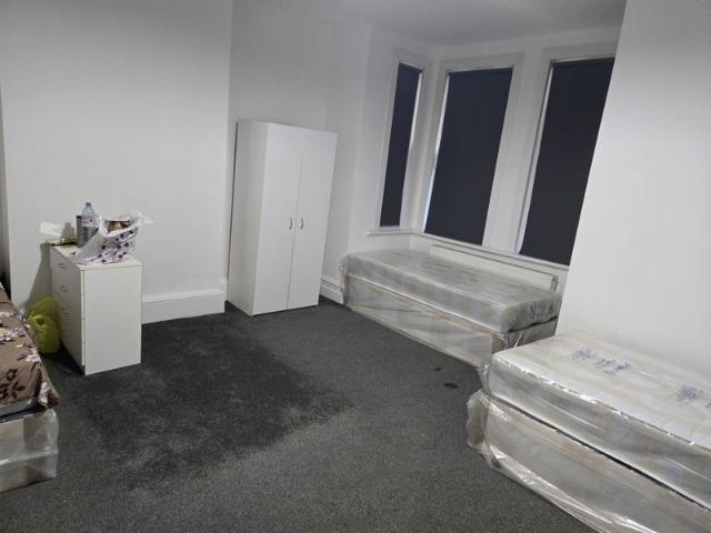 Room at Shrewsbury Road, Greater London