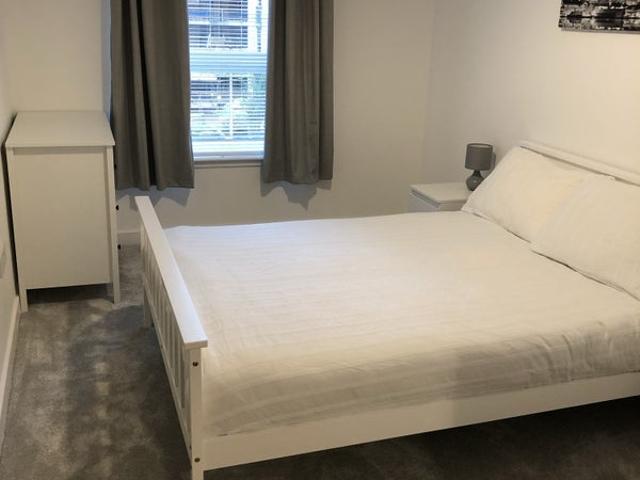 Room at Shrubhill Walk, City of Edinburgh