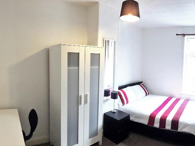 Room at Sibthorp Street, Lincoln