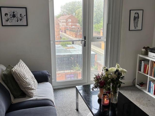 Room at Sidney Place, Liverpool