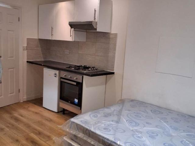 Room at Sidcup Hill, Greater London