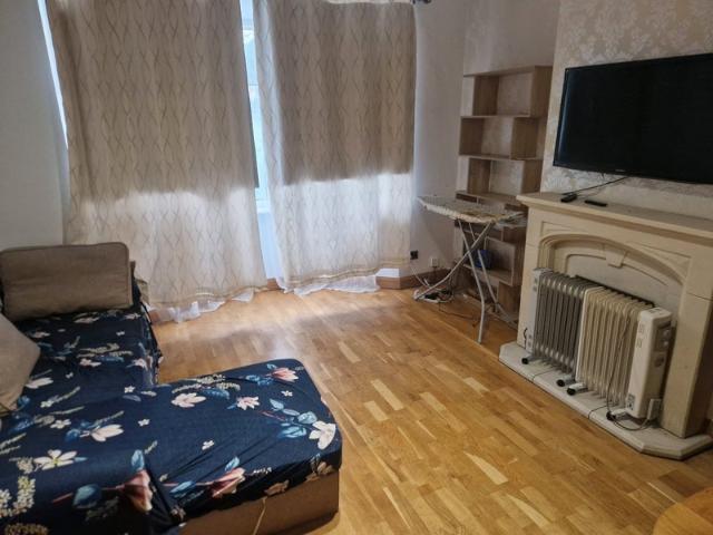 Room at Sidcup Road, Greater London