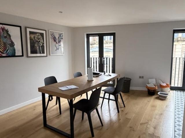 Room at Sion Place, Bristol