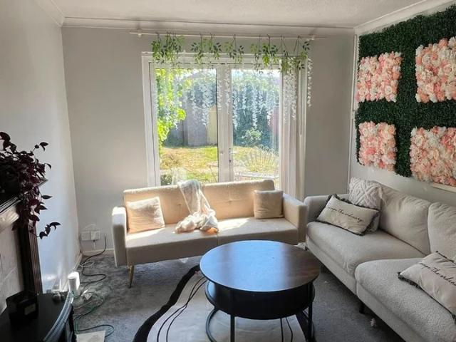Room at Silk Mill Road, Three Rivers