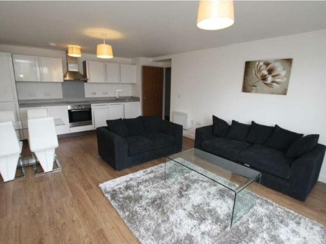 Room at Sillavan Way, Salford