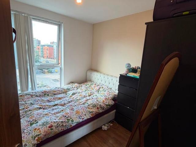 Room at Sillavan Way, Salford