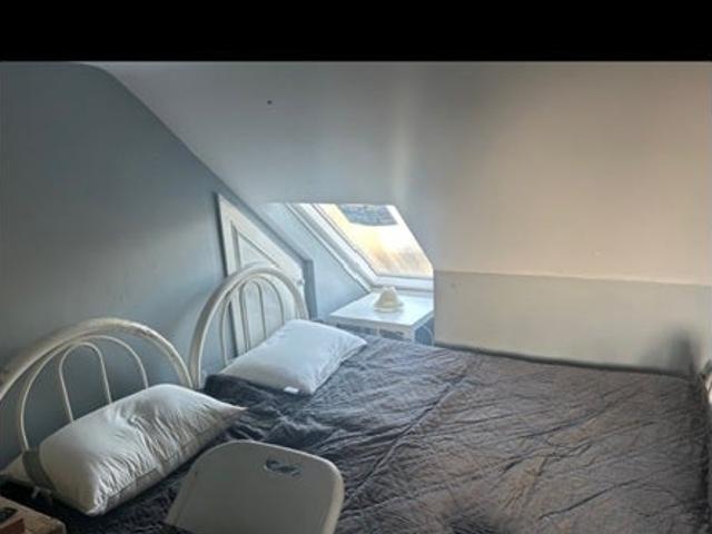 Room at Silver Street, Greater London