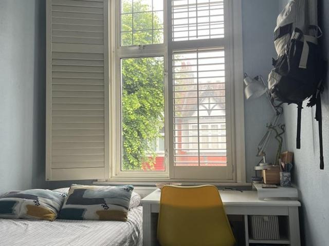 Room at Silverton Road, Greater London
