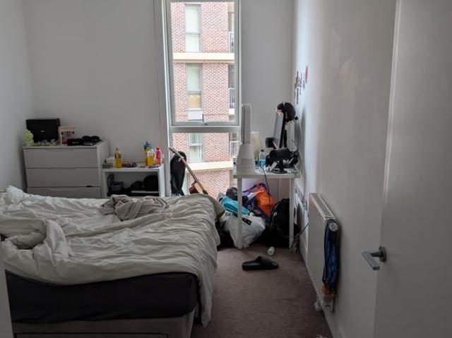 Room at Silvertown Way, Greater London