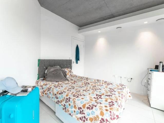 Room at Silvertown Way, Greater London