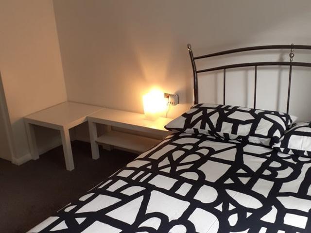 Room at Simms Road, Greater London