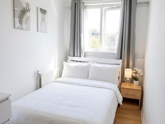 Room at Simons Walk, Greater London