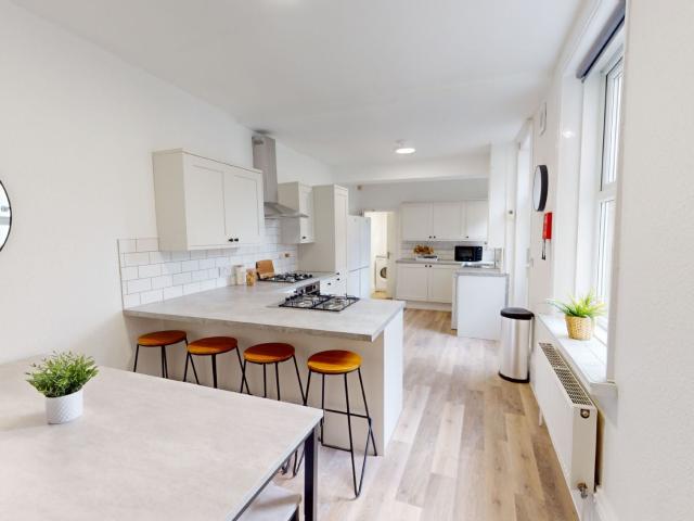 Room at Simonside Terrace, Newcastle upon Tyne