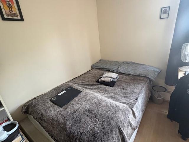 Room at Siward Road, Greater London