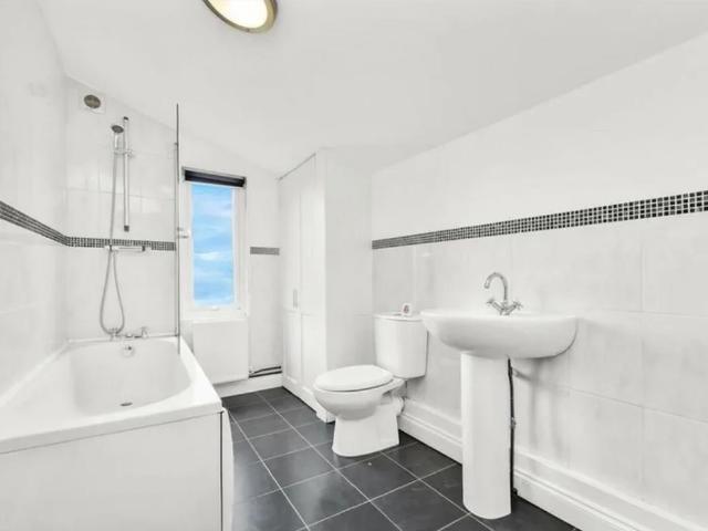 Room at Skinner Street, Gillingham