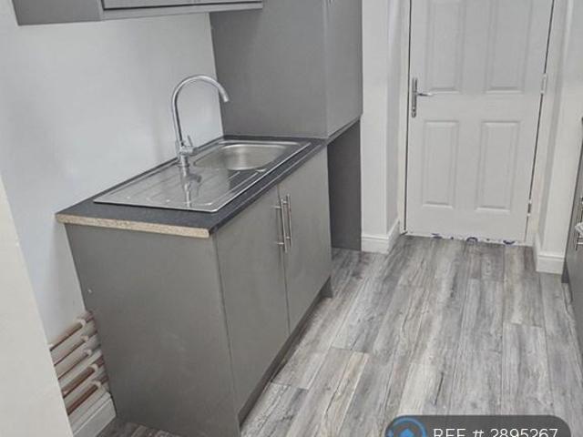 Room at Skipton Road, Bradford