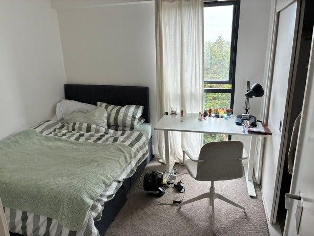 Room at Skypark Road, Bristol