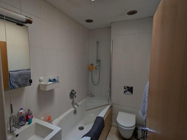 Room at Slateford Road, City of Edinburgh