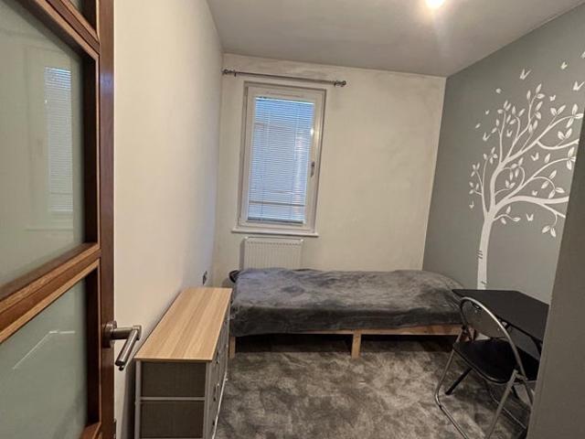 Room at Sleigh Drive, City of Edinburgh