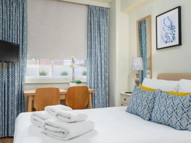 Room at Sloane Avenue, Greater London