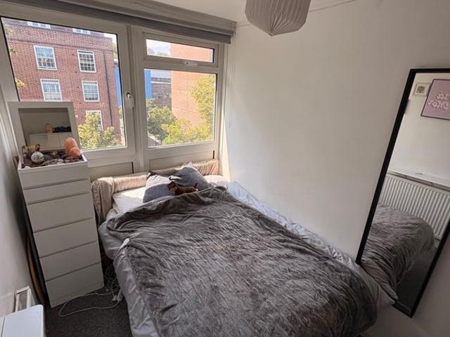 Room at Smedley Street, Greater London