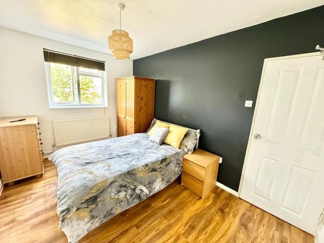Room at Smithwood Close, Greater London