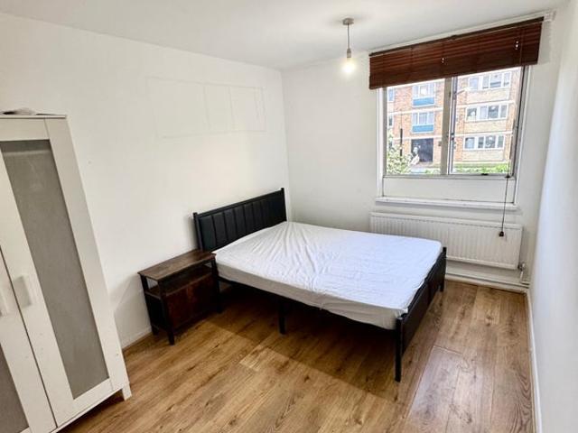Room at Smithy Street, Greater London