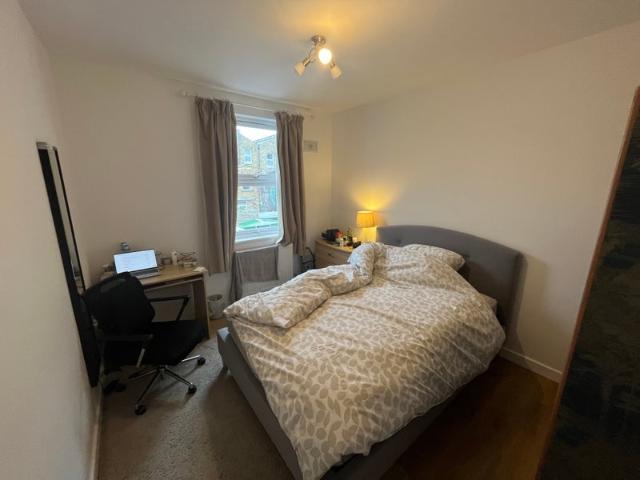 Room at Smyrk's Road, Greater London