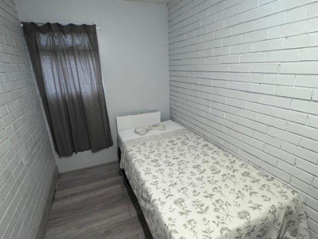 Room at Somerford Grove, Greater London
