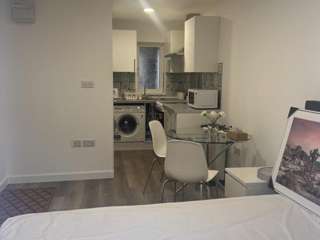Room at Somerley Drive, Crawley