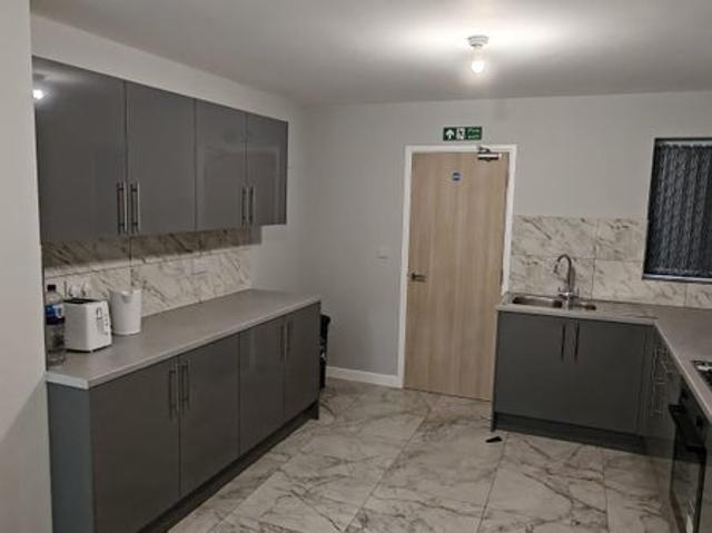 Room at Somerset Road, Birmingham