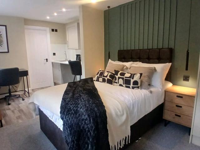 Room at Somerville Road, Leicester