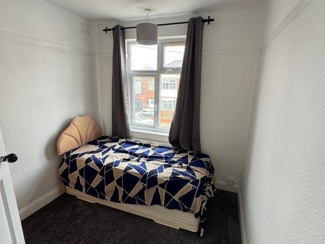 Room at Somerville Road, Leicester