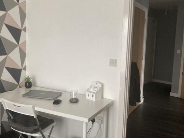 Room at South Mayne, Basildon