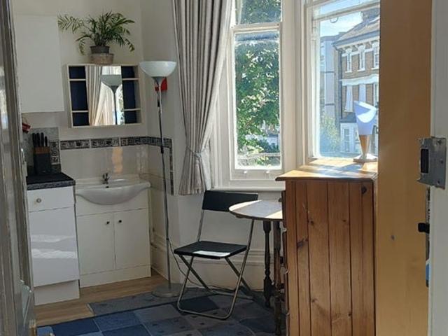 Room at South Hill Park Gardens, Greater London