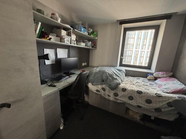 Room at South Lambeth Road, Greater London