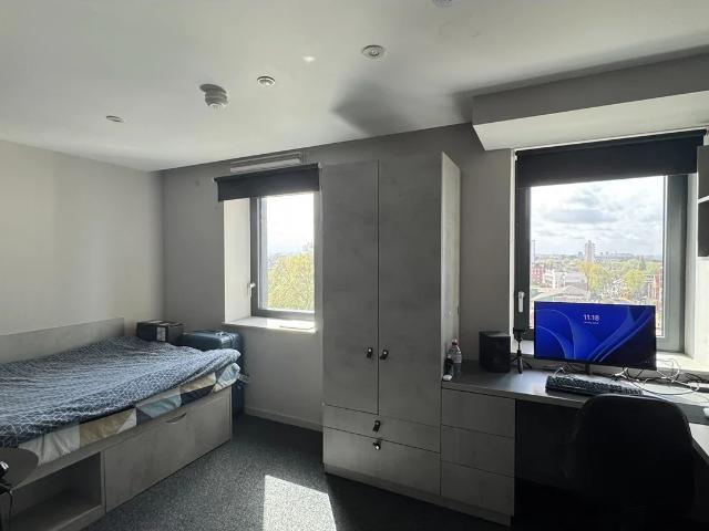 Room at South Lambeth Road, Greater London