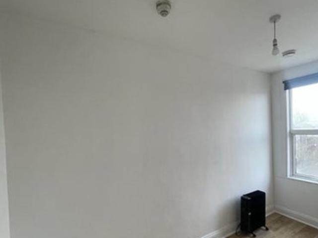 Room at South Lambeth Road, Greater London