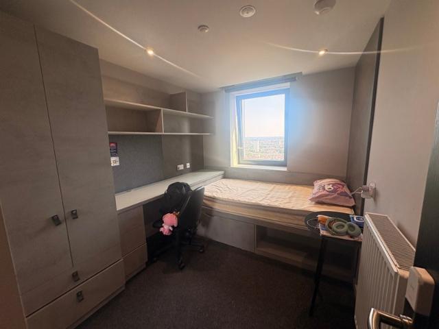 Room at South Lambeth Road, Greater London