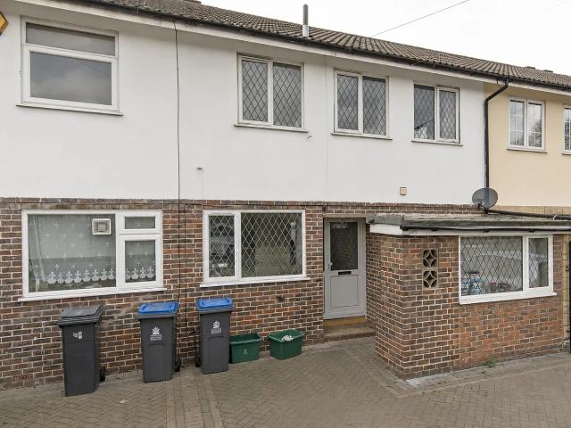 Room at South Lane, Greater London